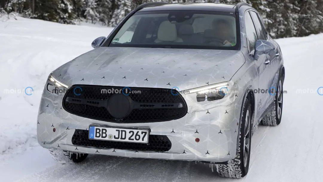 换代奔驰GLC谍照曝光 设计向C级靠拢 动力也用1.5T_搜狐汽车_搜狐网