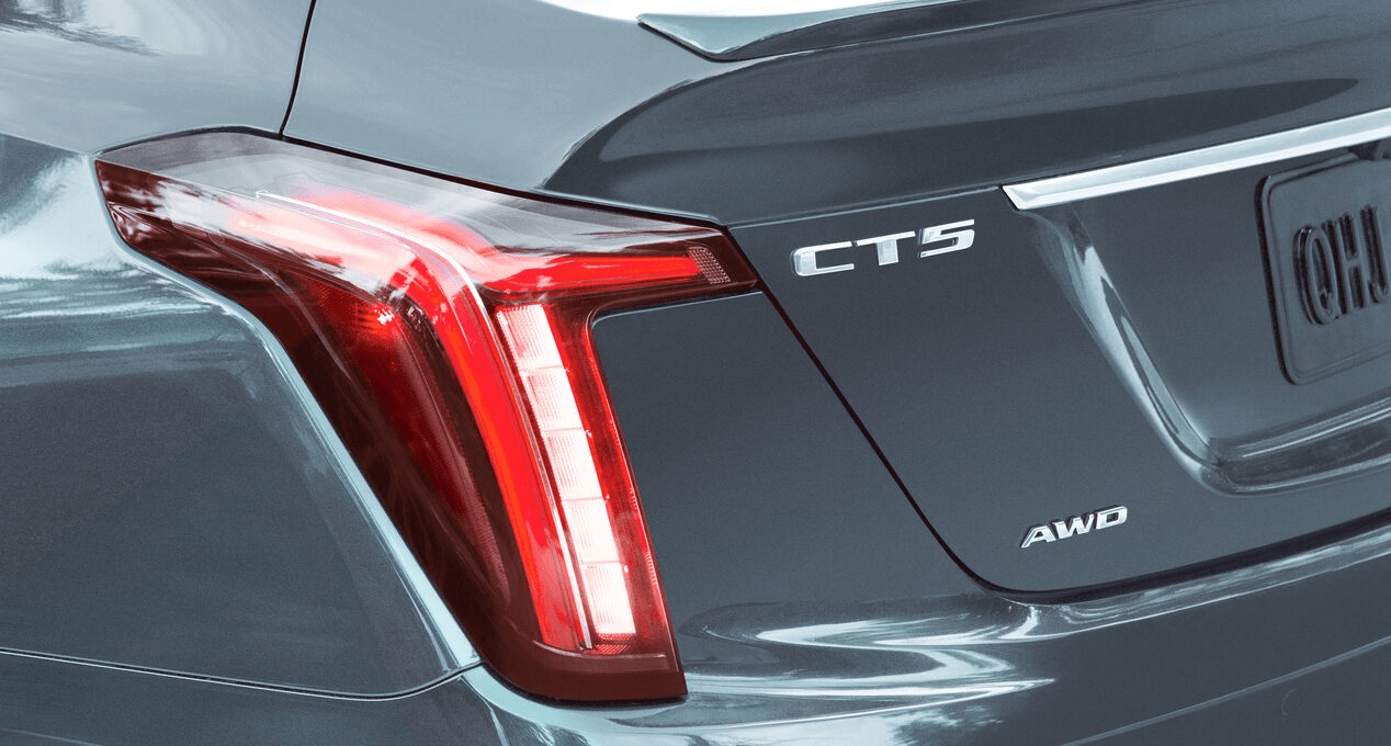 2.0T+10AT，比肩BBA的豪华品牌价格不贵，凯迪拉克CT5才是二手王_搜狐汽车_搜狐网