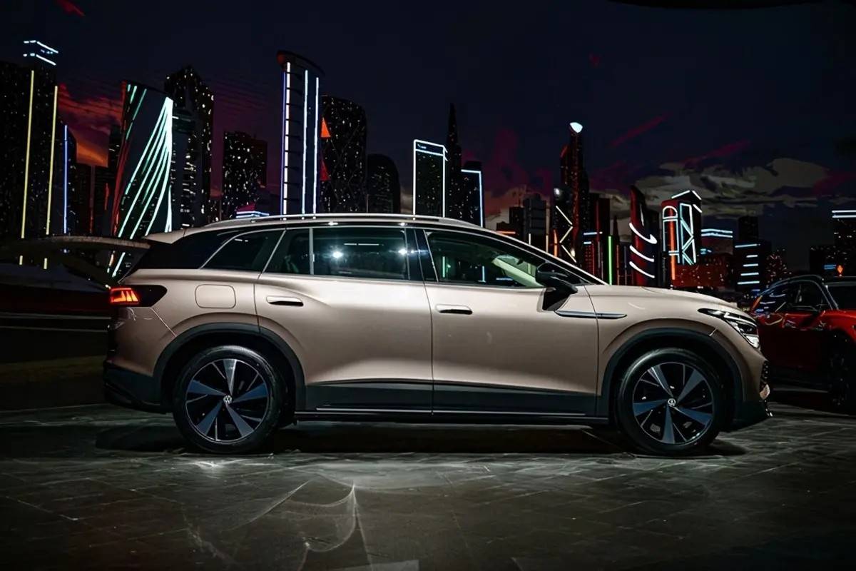 二十多万的豪华新能源SUV，ID6X不比Model Y香吗？_搜狐汽车_搜狐网