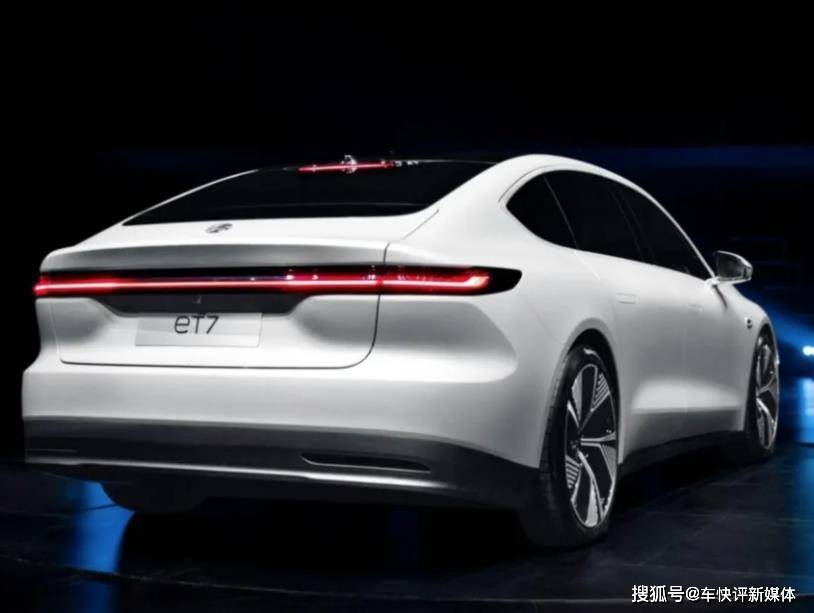 对标宝马7系：即将交付的蔚来ET7，销量先超宝马5系再说_搜狐汽车_搜狐网