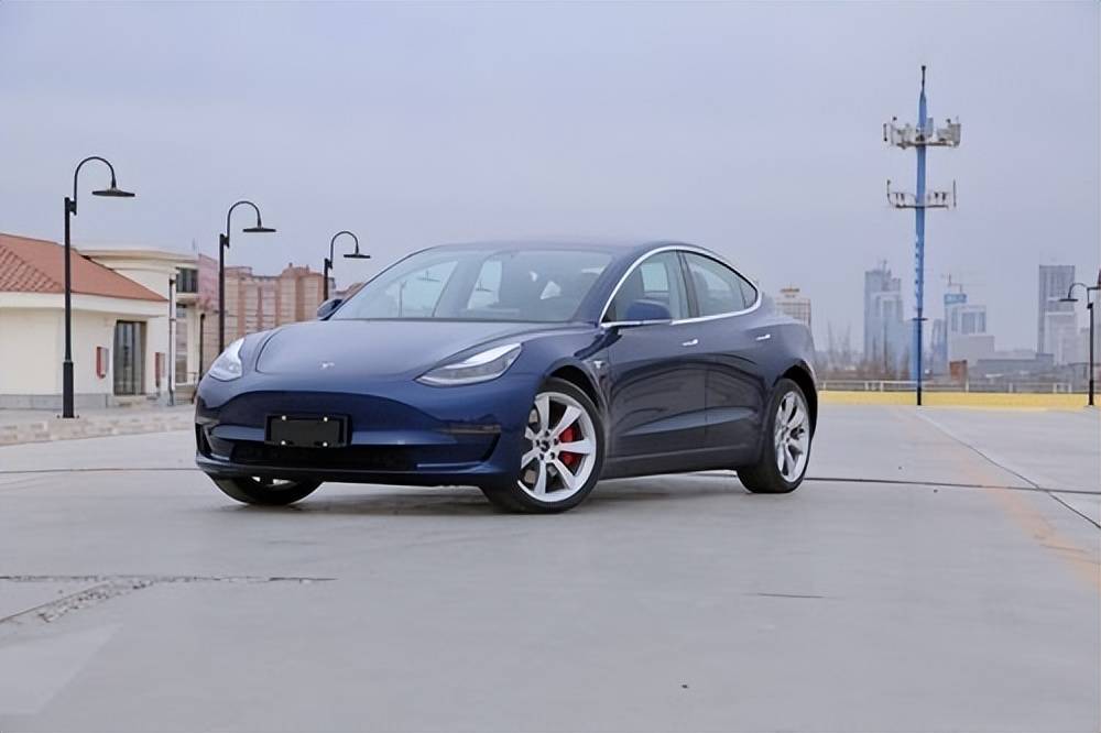 C385、Model 3、ET5，谁才是最适合年轻人的宽体轿跑？_搜狐汽车_搜狐网