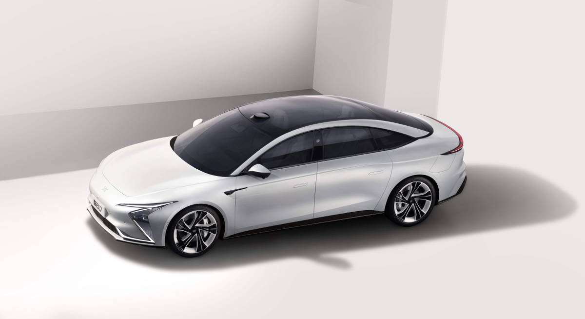 “新世界驾控旗舰”智己L7开启锁单，L7 Pro公布售价40.88万元_用户_汽车_动力