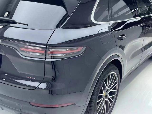 能刷新你对SUV的认知，保时捷卡宴真是有型有范！_搜狐汽车_搜狐网