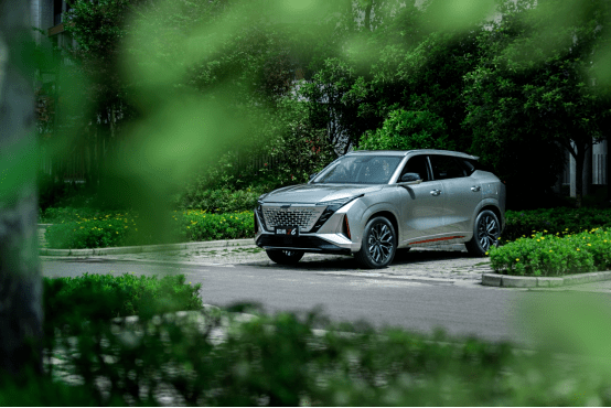 OnStyle5.0加持，汽车机器人欧尚Z6智慧进化_搜狐汽车_搜狐网