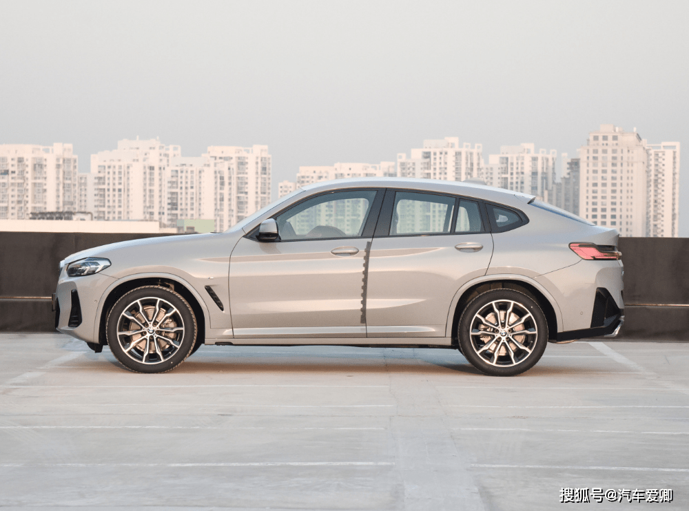 为颜值买单，50万放弃奔驰GLC，选这台溜背轿跑SUV，2.0T配8AT_搜狐汽车_搜狐网