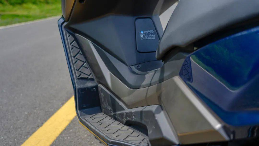 舒适平顺好骑，极限倾角同级最大—29980起光阳S250动态评测_部分_台车_车辆