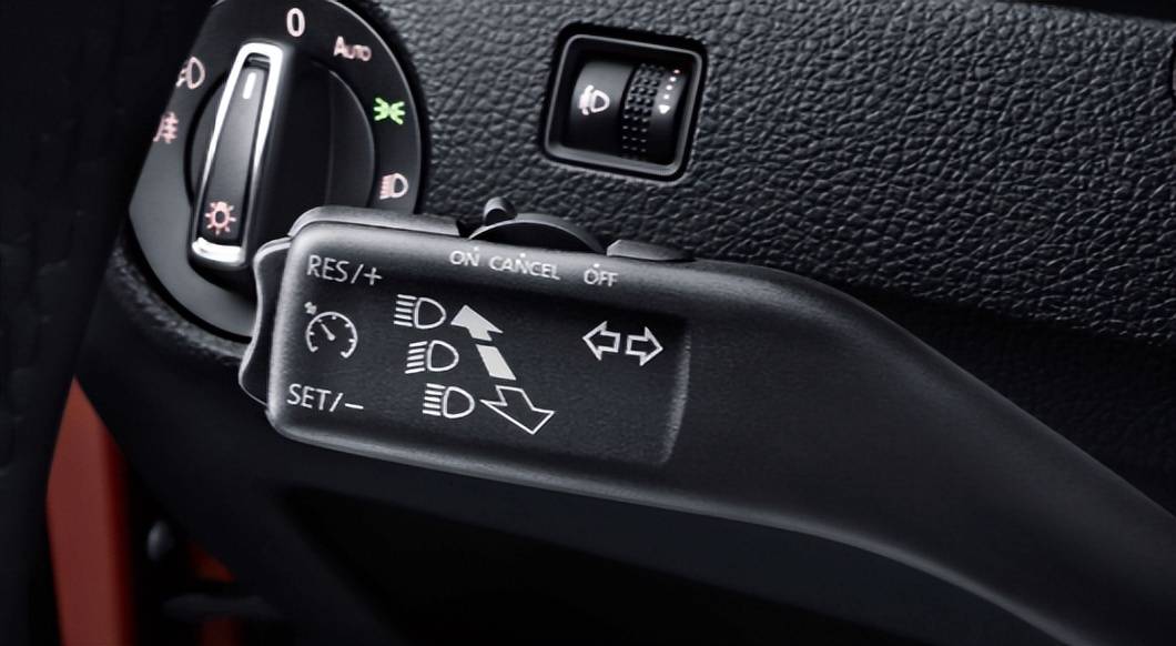 德系高品质家轿：大众EA211+爱信6AT，顶配落地才10万！_搜狐汽车_搜狐网