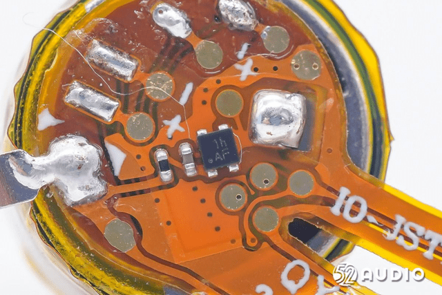 搭载高通QCC5151旗舰级蓝牙芯片，漫步者NeoBuds S真无线圈铁降噪耳机拆解_充电_支持_NeoBuds