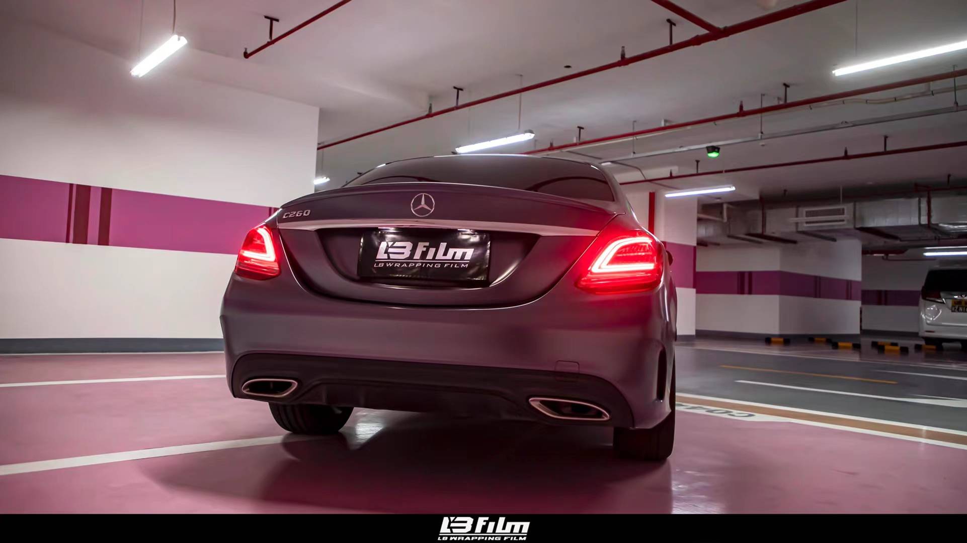 奔驰C260 - LBFILM改色膜电光金属午夜蓝_搜狐汽车_搜狐网