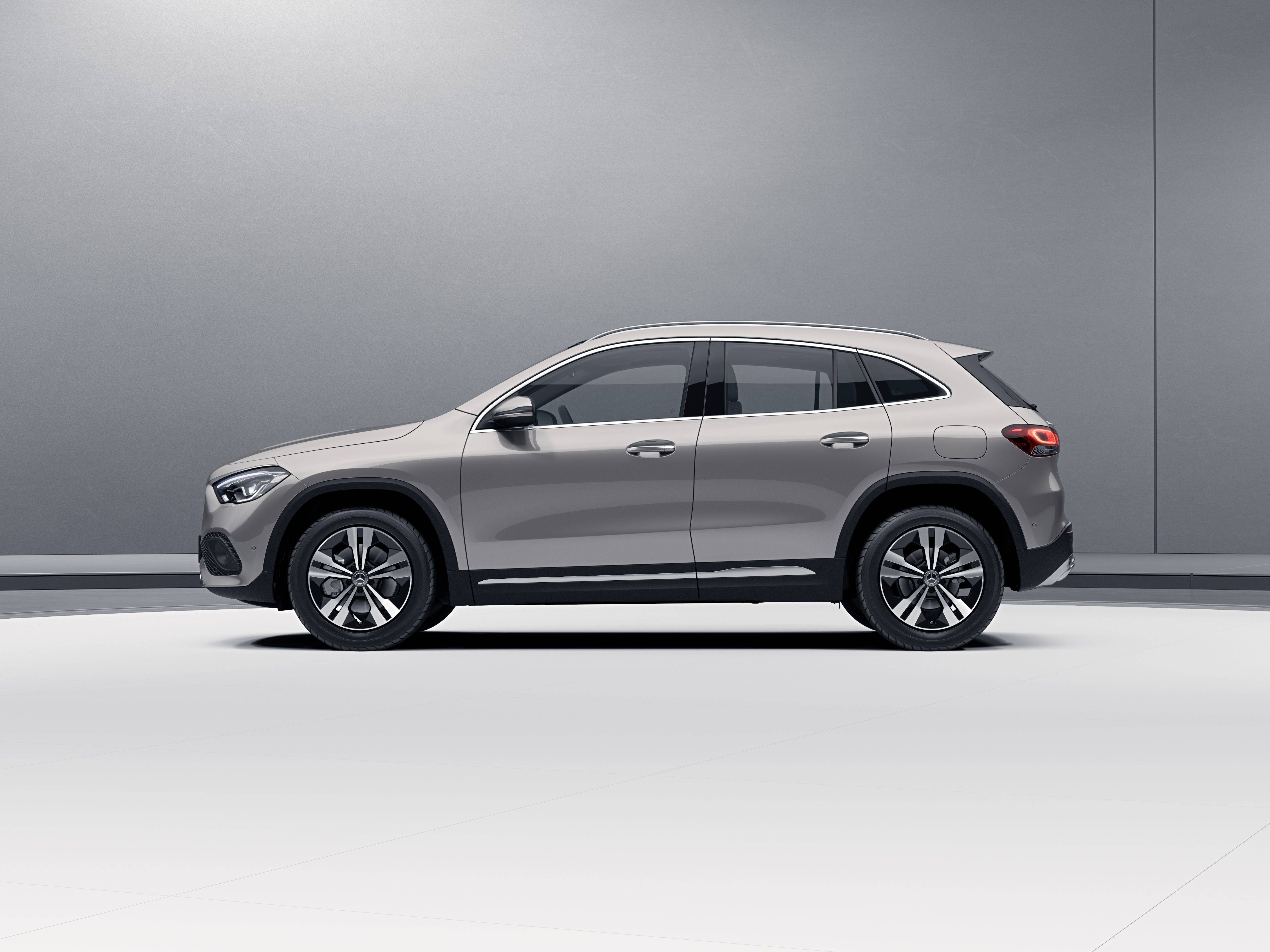 动力升了价格反而降了？新款奔驰GLA新增2.0T动力，28.39万起_搜狐汽车_搜狐网