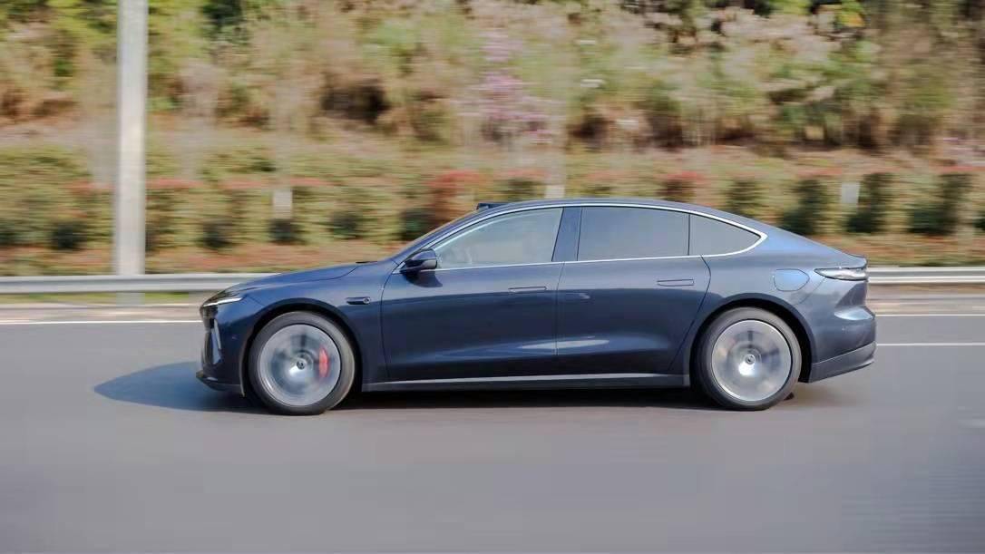 蔚来ET7能担得起“六边形战士”称号吗？试驾过后有感_搜狐汽车_搜狐网