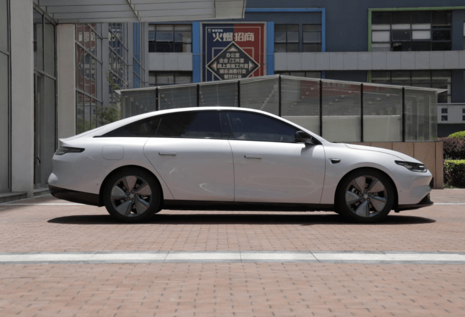 CTC技术加持，预售价格18万-27万，续航717Km，零跑C01究竟怎么样_搜狐汽车_搜狐网