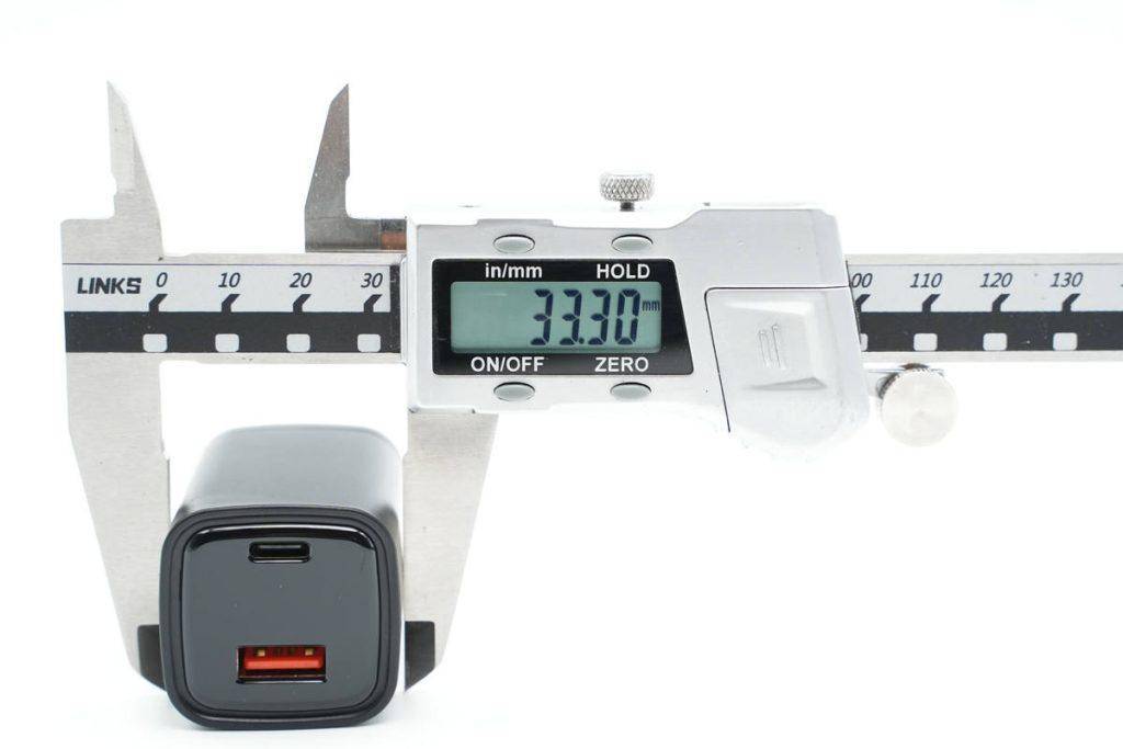 内置英集芯IP2726快充协议芯片，倍仕达33W双口快充充电器拆解_功率_小板_模块