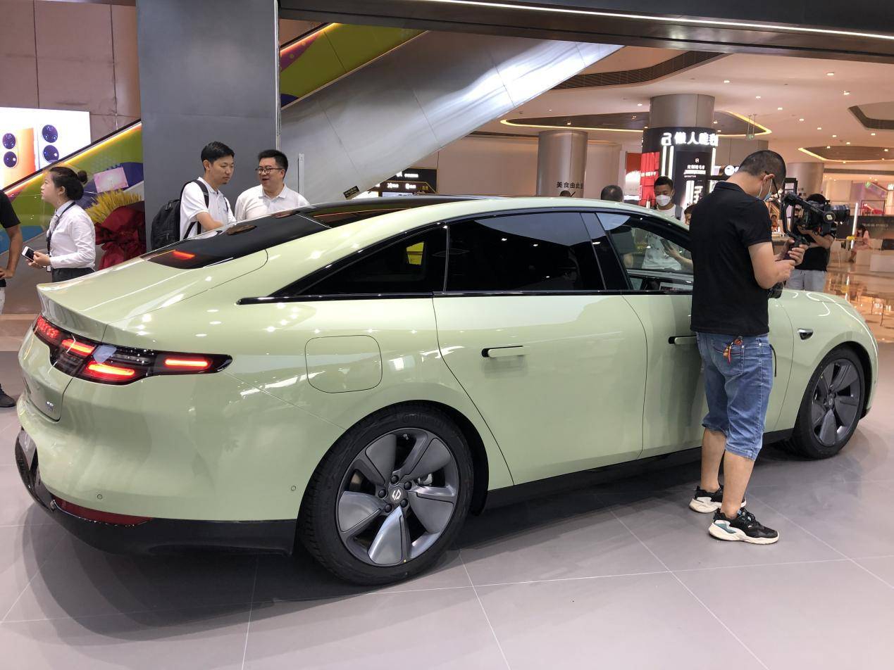 零跑C01新车品鉴：“CTC超薄，真爽”_搜狐汽车_搜狐网