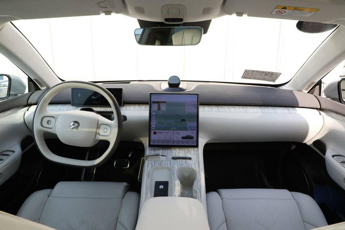 高端国产“新秀”，零百加速3.8秒的蔚来ET7，能和“56E”硬刚？_搜狐汽车_搜狐网