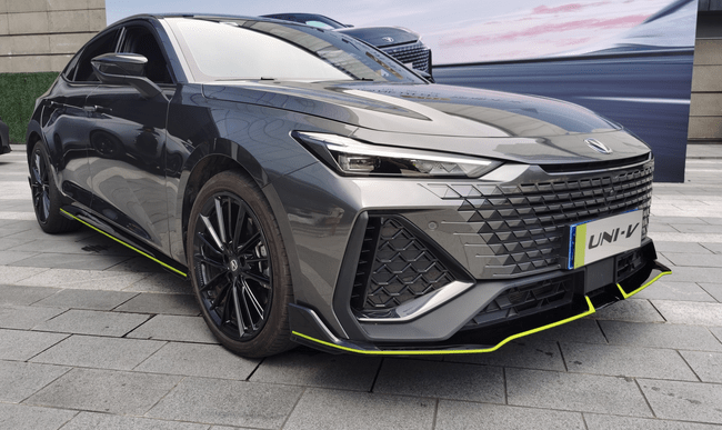 2.0T UNI-V实车，外观更战斗，233匹马力，比思域还能打？_搜狐汽车_搜狐网