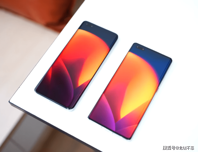 华为Mate40Pro换成荣耀Magic4Pro，使用60天后，心中芥蒂不吐不快_手机_感觉_性能