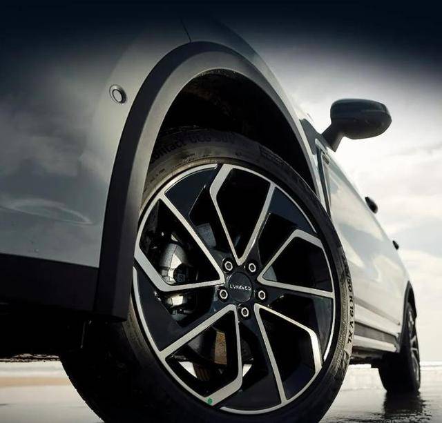 高端智能电混SUV，领克01EM-F上市_搜狐汽车_搜狐网