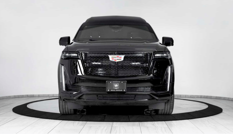 海外实拍凯迪拉克凯雷德防弹版，或搭6.2L V8引擎，配10AT变速箱_搜狐汽车_搜狐网