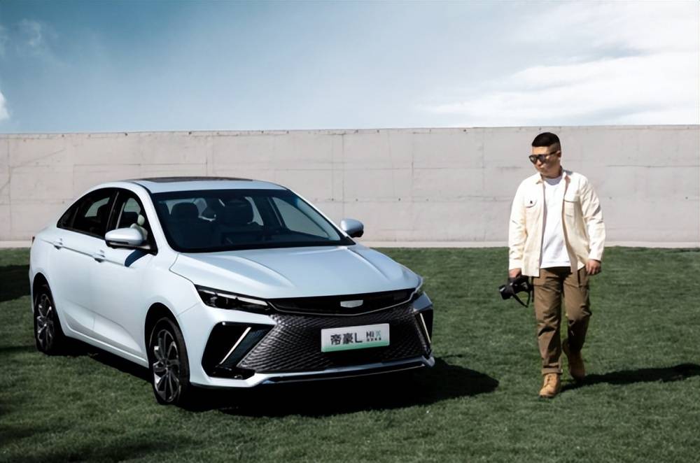 帝豪L Hi·P对比秦PLUS DM-i，谁才是未来混动市场的中流砥柱？_搜狐汽车_搜狐网