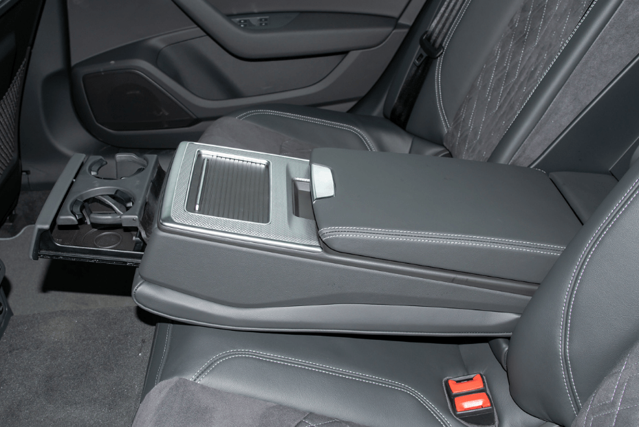 上汽奥迪A7L自带大空间，家庭出行更方便，还能体验3D音效_搜狐汽车_搜狐网