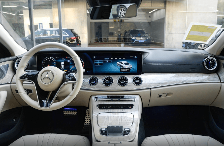 上汽奥迪A7L和CLS300该选谁？前者有主动空悬_搜狐汽车_搜狐网