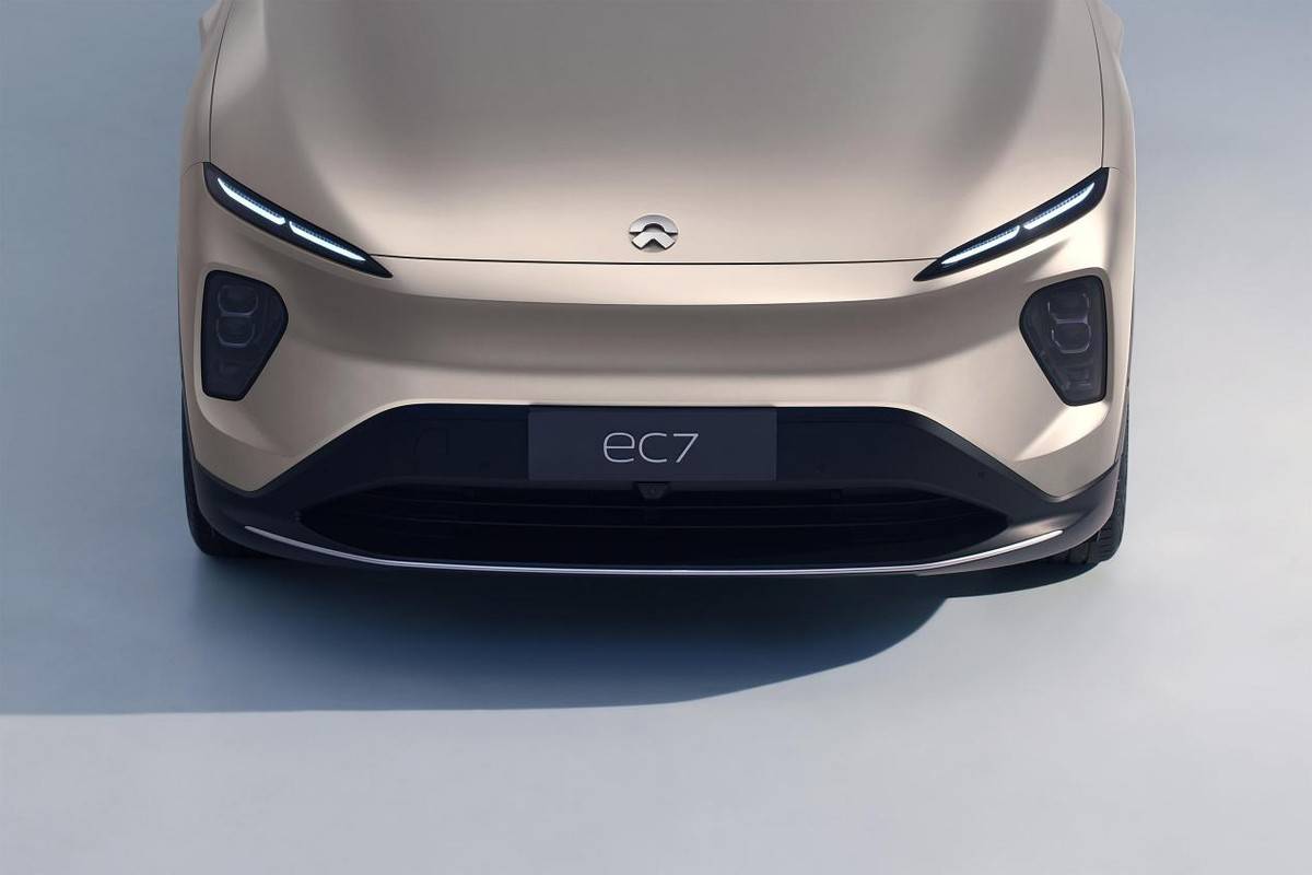 智己L7对比蔚来ET7，45万预算究竟该买谁？_搜狐汽车_搜狐网