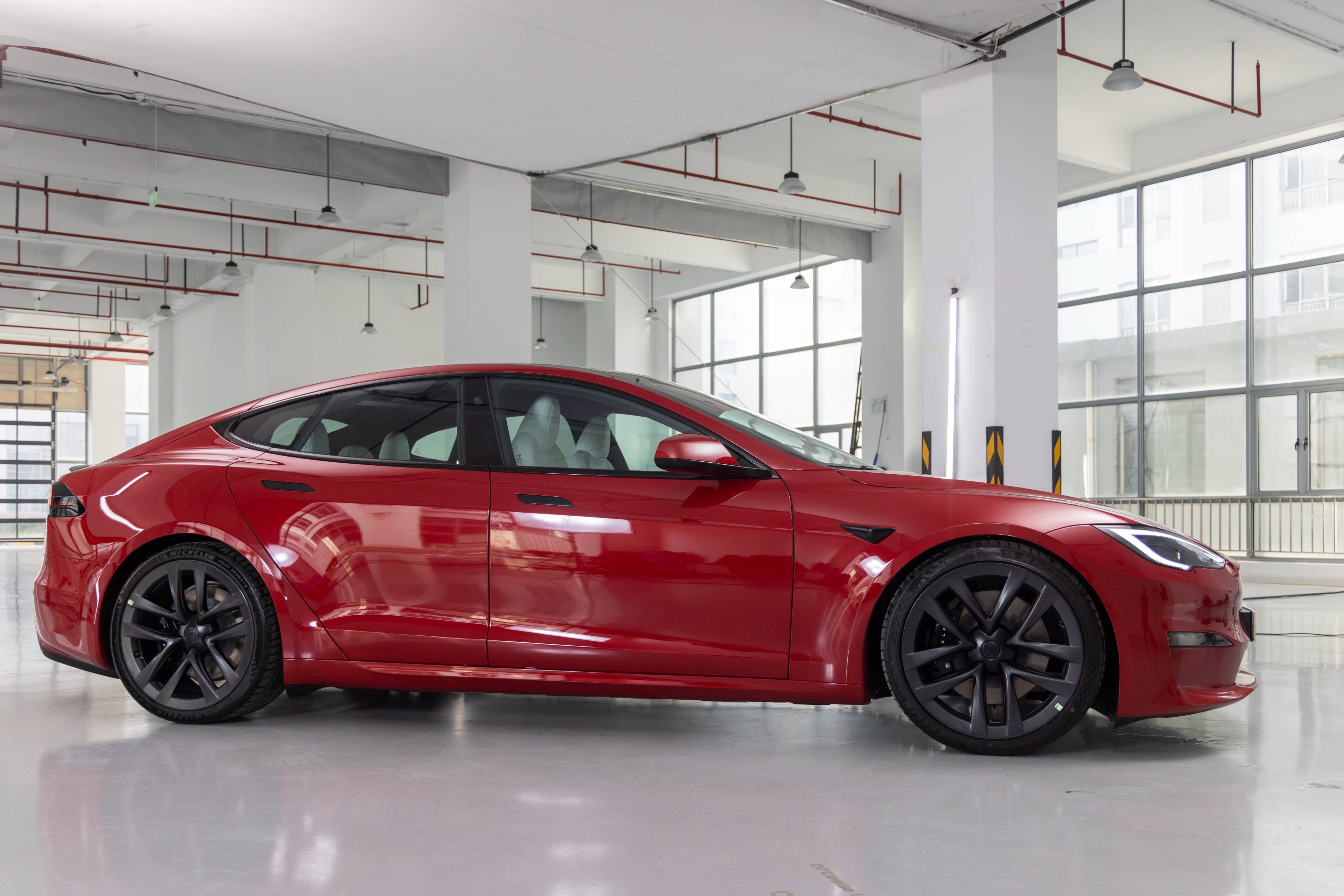 厉害的并不只是2.1秒“破百”，特斯拉Model S/X Plaid实拍_搜狐汽车_搜狐网