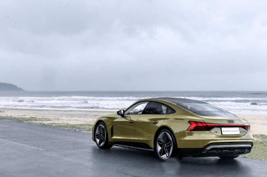 首款豪华纯电GT跑车 奥迪RS e-tron GT正式上市_搜狐汽车_搜狐网