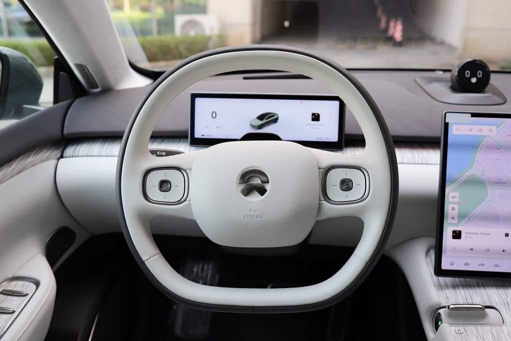 全系3秒级破百、标配空气悬架，蔚来ET7能否平替BBA？_搜狐汽车_搜狐网