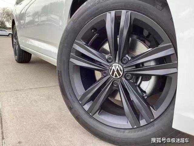 国产版赢了！海外版速腾“配置曝光”，1.5T+8AT，不配备悬浮大屏_搜狐汽车_搜狐网