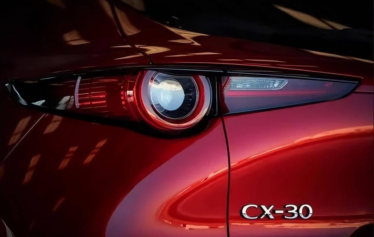 马自达旗下的“黑马”CX-30，全系标配2.0L，158马力，比卡宴漂亮_搜狐汽车_搜狐网