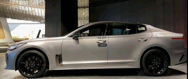 “毒刺”即将落幕！实拍起亚斯汀格致敬版，3.3T+8AT，限量1000台_搜狐汽车_搜狐网