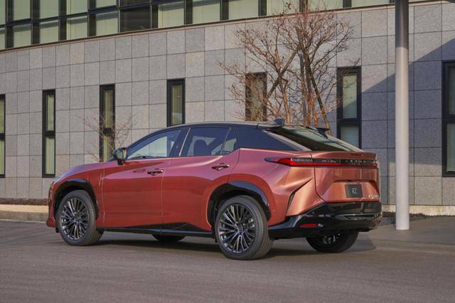 37.5万起 续航520km！e-TNGA架构首款纯电动车雷克萨斯RZ开启预售_搜狐汽车_搜狐网