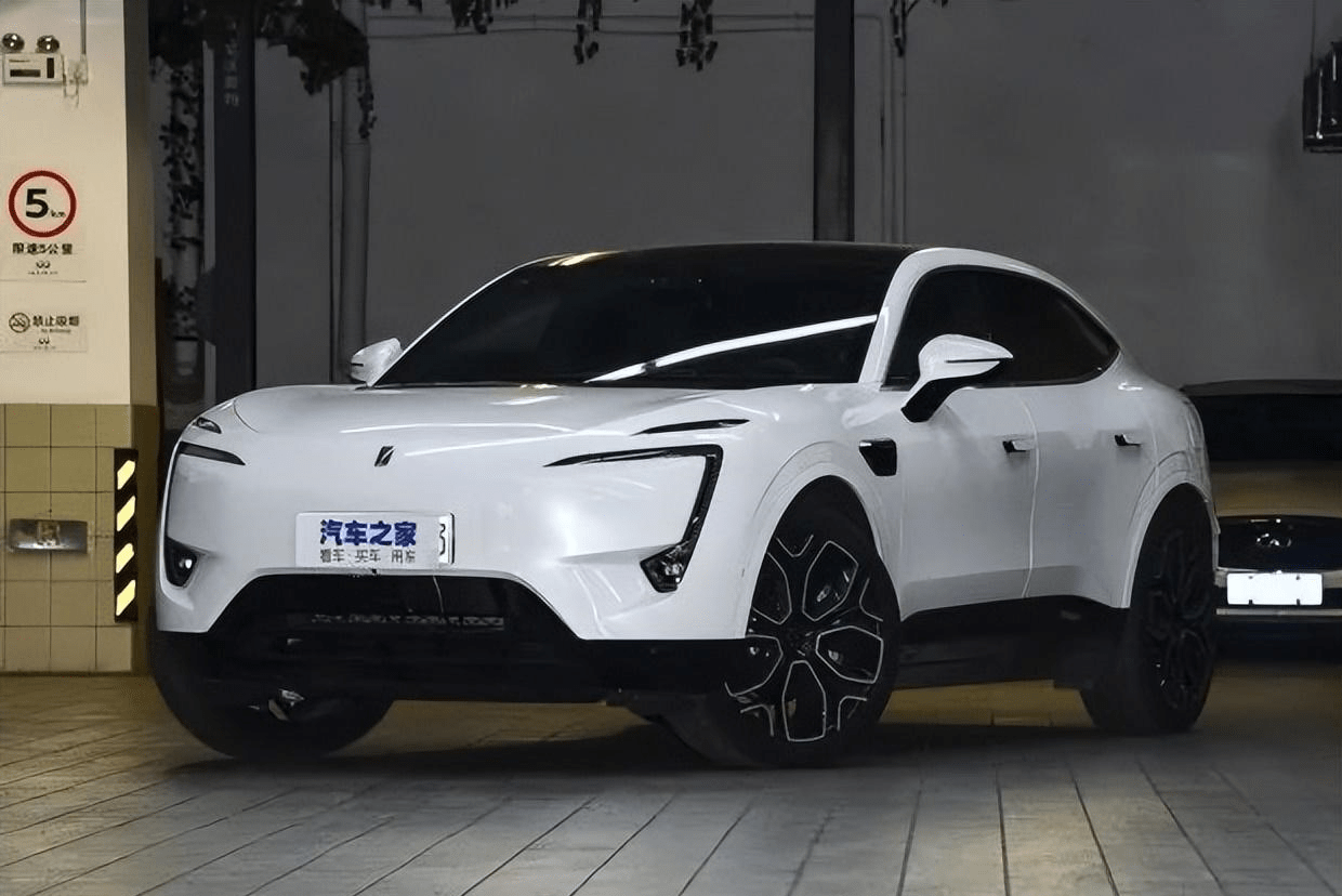 智己LS7量产版：车长超5米，轴距超3米，续航660km的大五座SUV！_搜狐汽车_搜狐网