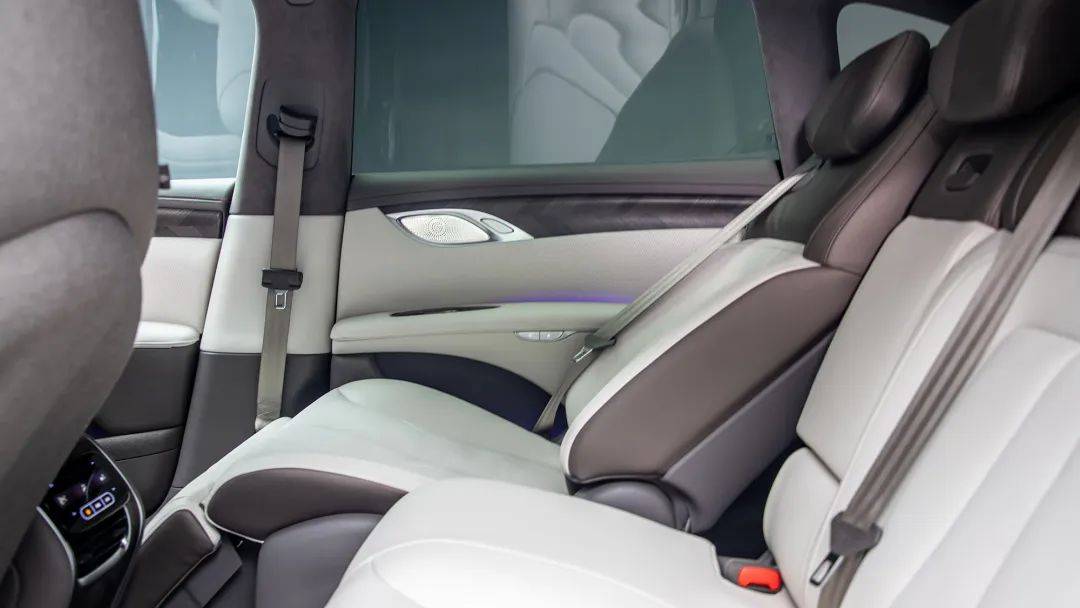 拳打宝马X5，脚踢蔚来ES8，智己LS7有这个实力吗？_搜狐汽车_搜狐网