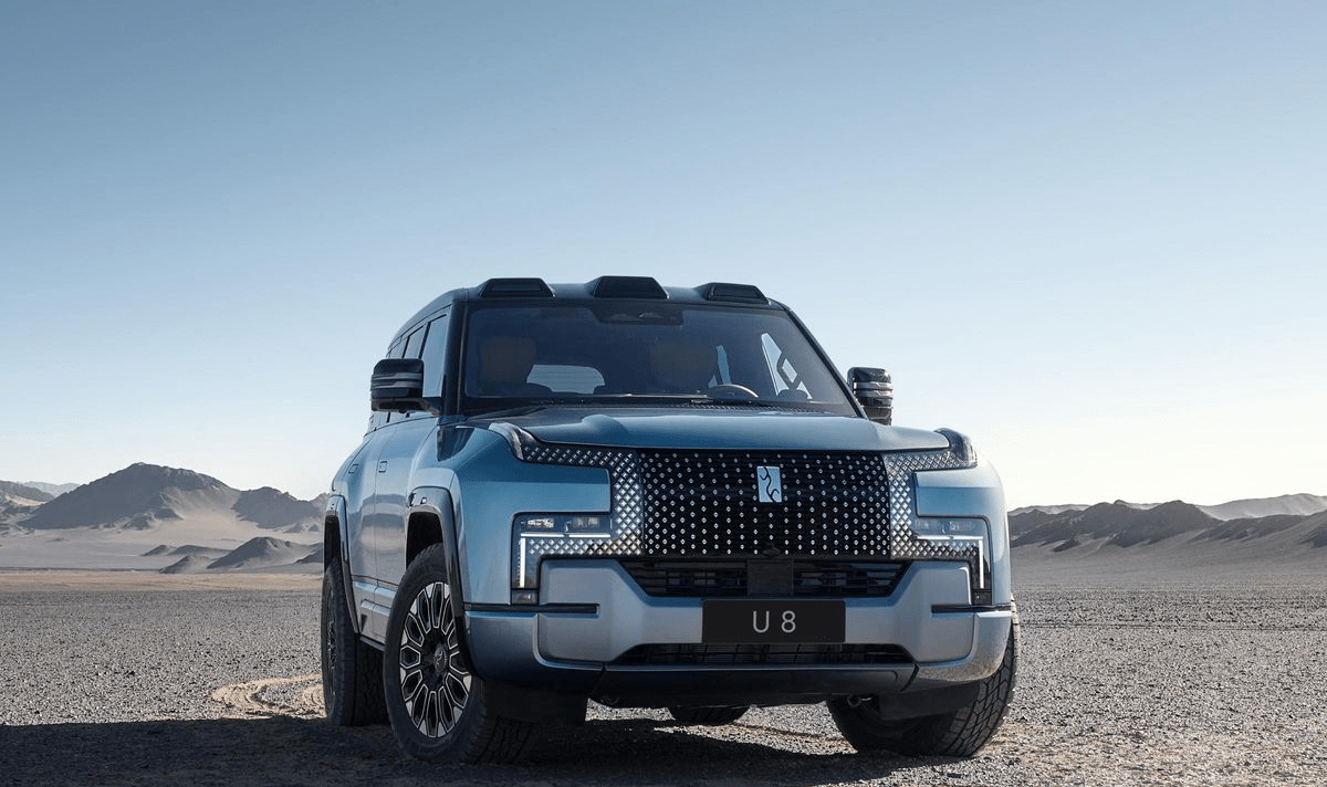 硬刚奔驰、路虎！仰望U8震撼亮相，超1000匹马力，可以横着走_搜狐汽车_搜狐网