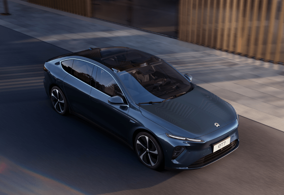 国产中大型纯电家轿对决，智己L7对比蔚来ET7全面测试，差距明显_搜狐汽车_搜狐网