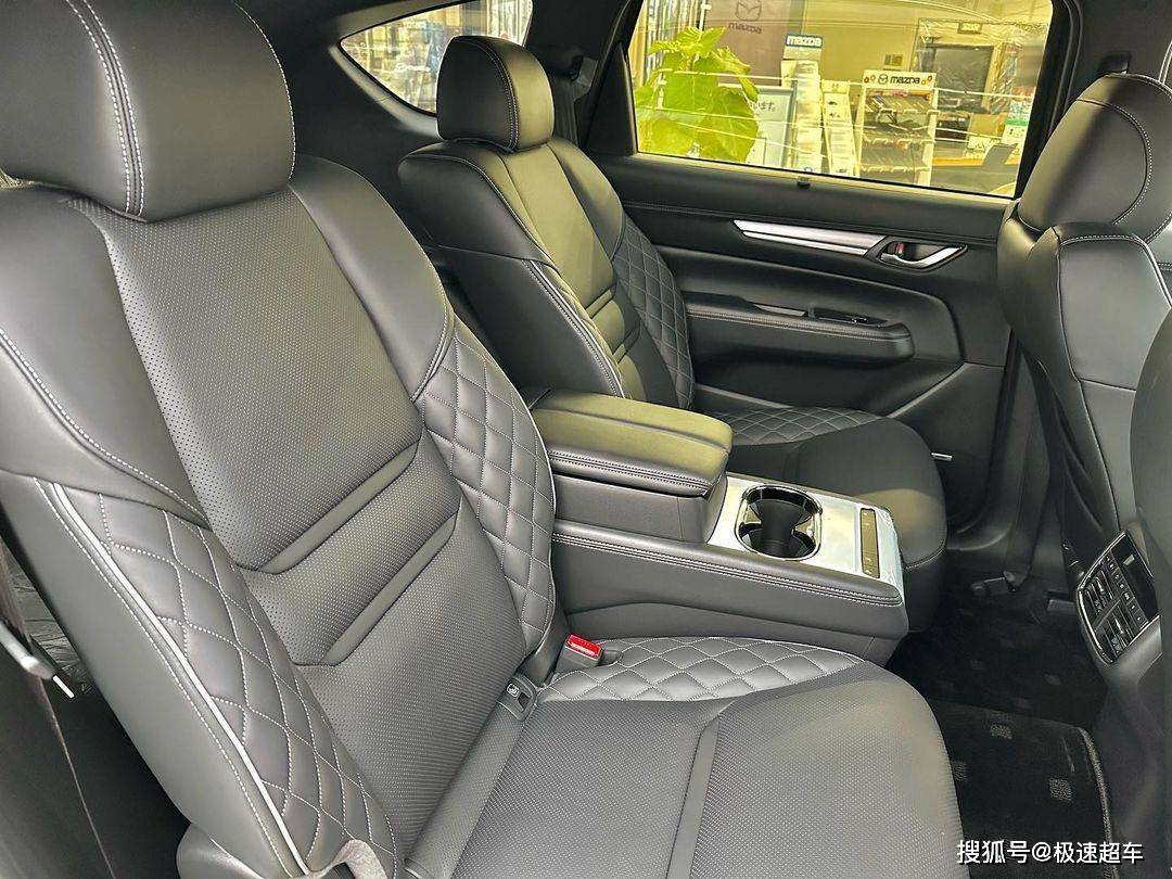 六座+2.5T，7座SUV“新贵”登场，2024马自达CX-8曝光，威猛霸气_搜狐汽车_搜狐网