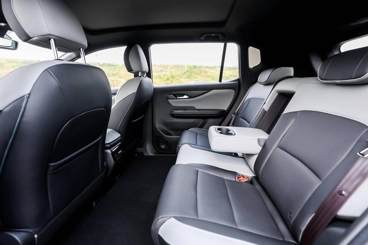 最值得入手的15万级纯电SUV：合创Z03带你解锁出游“新姿势”_搜狐汽车_搜狐网