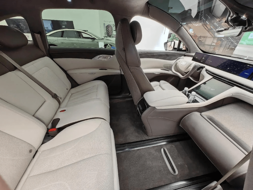 【e汽车】智己LS7，能否破局豪华中大型SUV市场？_搜狐汽车_搜狐网