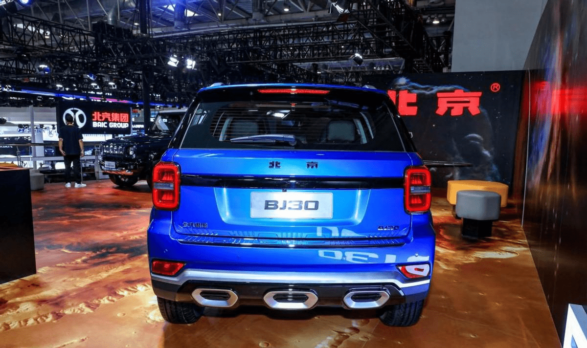 配1.5T+6AT，10万出头就能买的越野SUV，体验北京BJ30_搜狐汽车_搜狐网