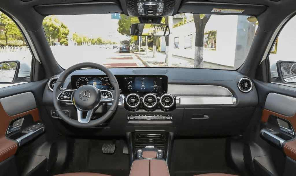 新款奔驰GLB谍照曝光，搭载2.0T+8DCT，选它还是宝马X1_搜狐汽车_搜狐网