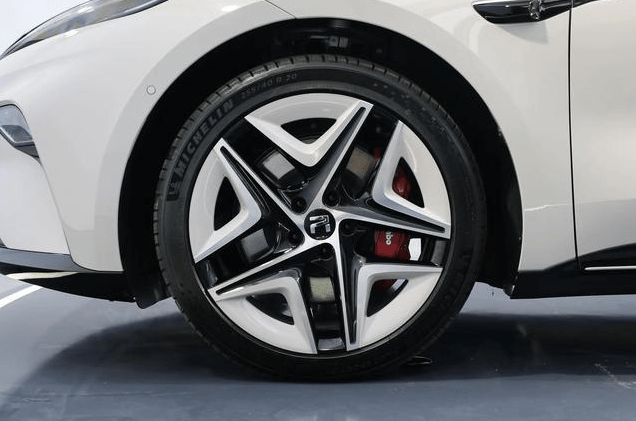 预售28万起！F7正式发布 支持换电模式，最大续航666km_搜狐汽车_搜狐网