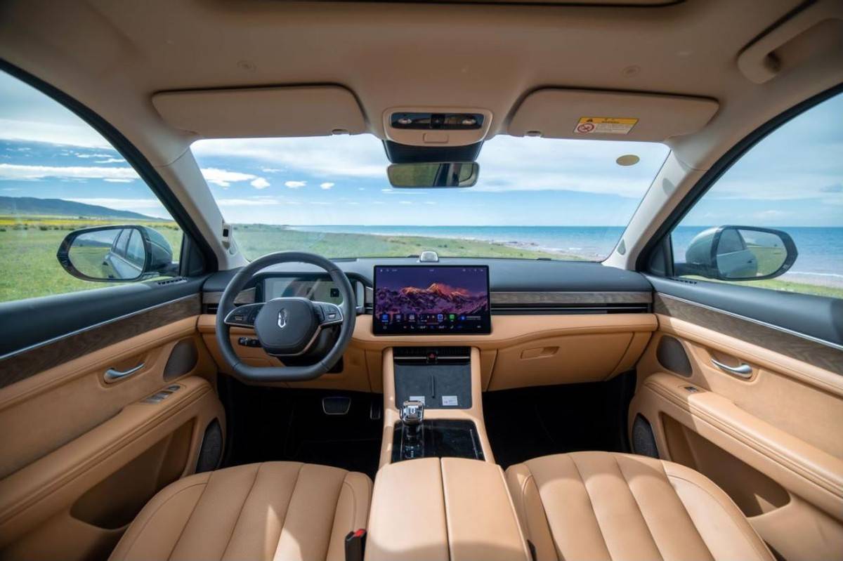 升级换代PK智能座舱，选AITO问界M7还是理想L8？_搜狐汽车_搜狐网