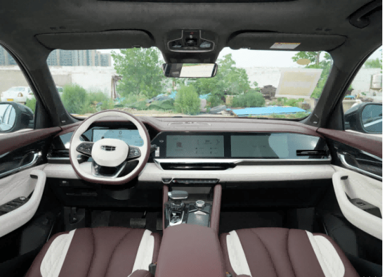 第二代长安CS75 PLUS还是星越L？网友：过年回家瑞虎8 PRO才是首选！_搜狐汽车_搜狐网