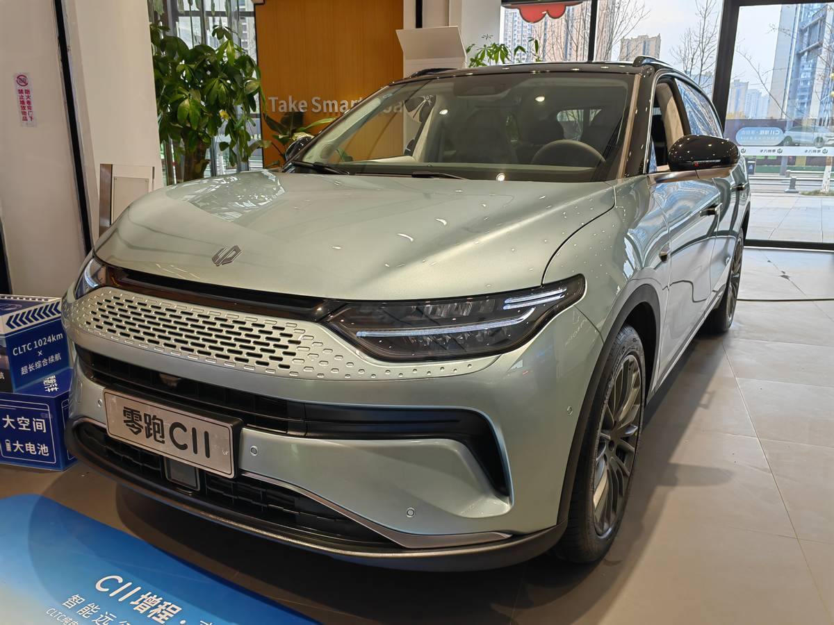 15.98-20万元 纯电续航里程接近300km！零跑C11增程版值得拥有_搜狐汽车_搜狐网