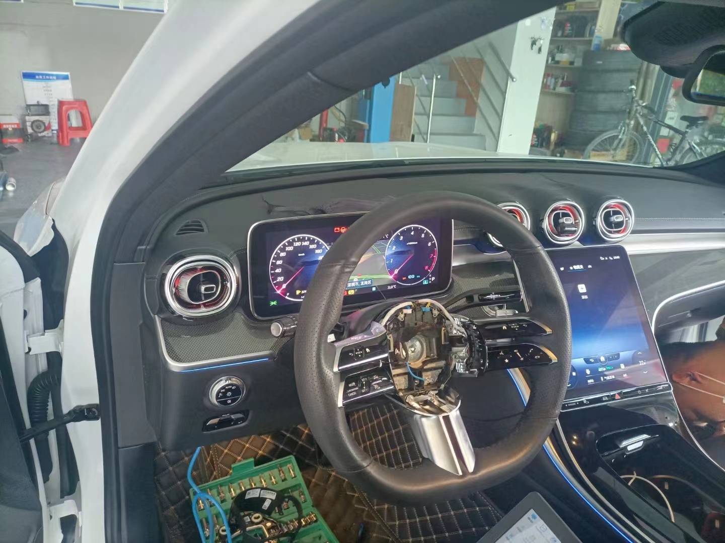 22款23款奔驰C260升级ACC自适应巡航，缓解驾驶疲劳_搜狐汽车_搜狐网