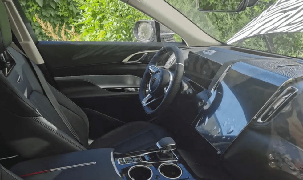 红旗再添两款SUV，SH3和SH6你更看好哪一款？_搜狐汽车_搜狐网