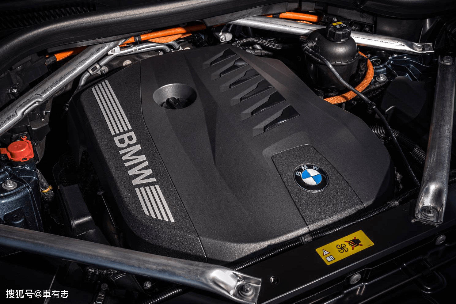 新款宝马X5实拍，颜值大涨，内饰惊艳，3.0T V6/4.4T V8两种动力_搜狐汽车_搜狐网